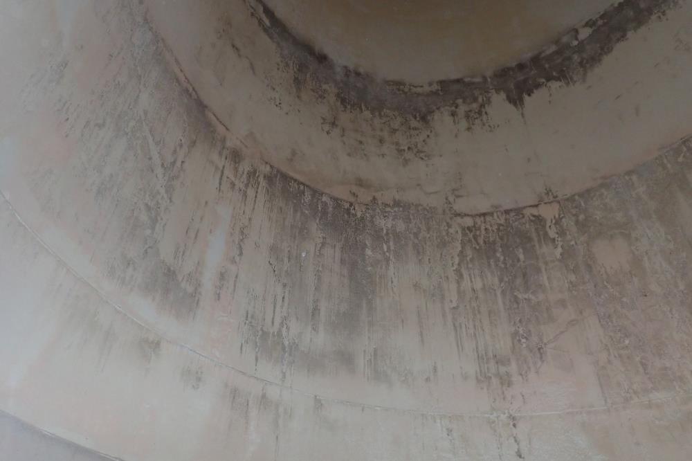 Vertical flour silos