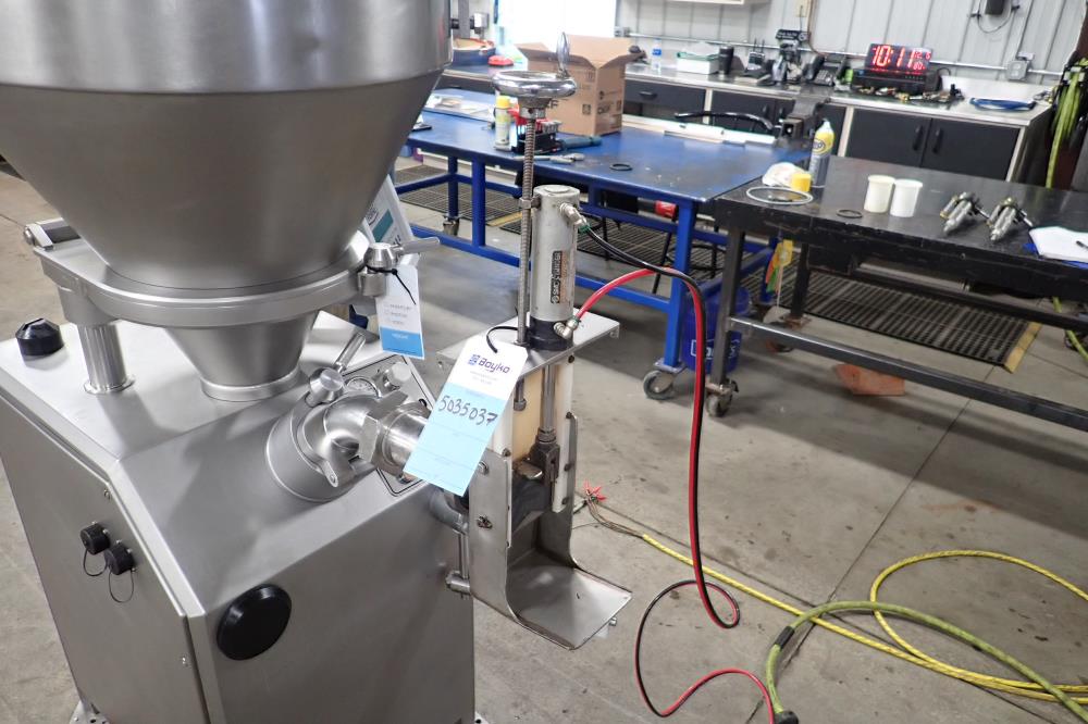 Vemag Foot Operated Guillotine