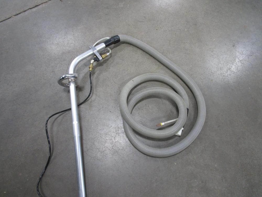 Tennant 7100 Cylindrical Rider Floor Scrubber