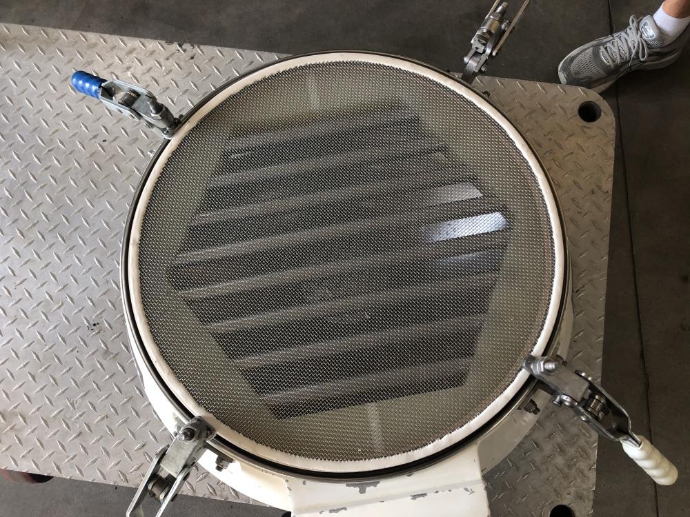 Used Russell Compact 600 Sieve with Dust Hood