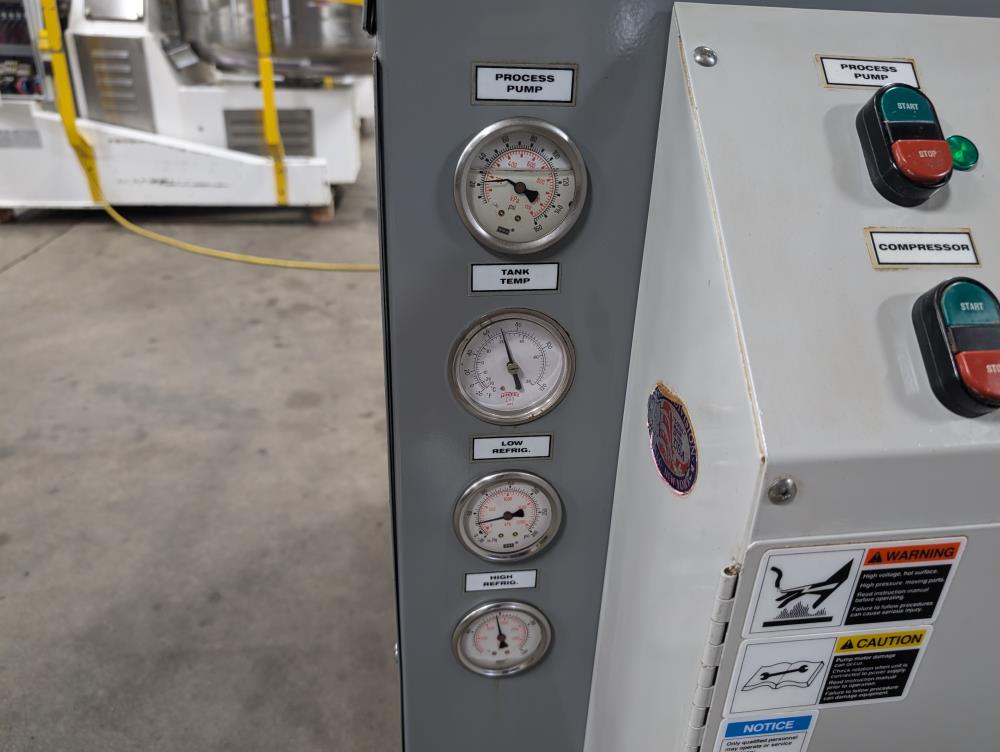 Mokon Iceman Portable 3 Ton Chiller, Model AC4A02-E3