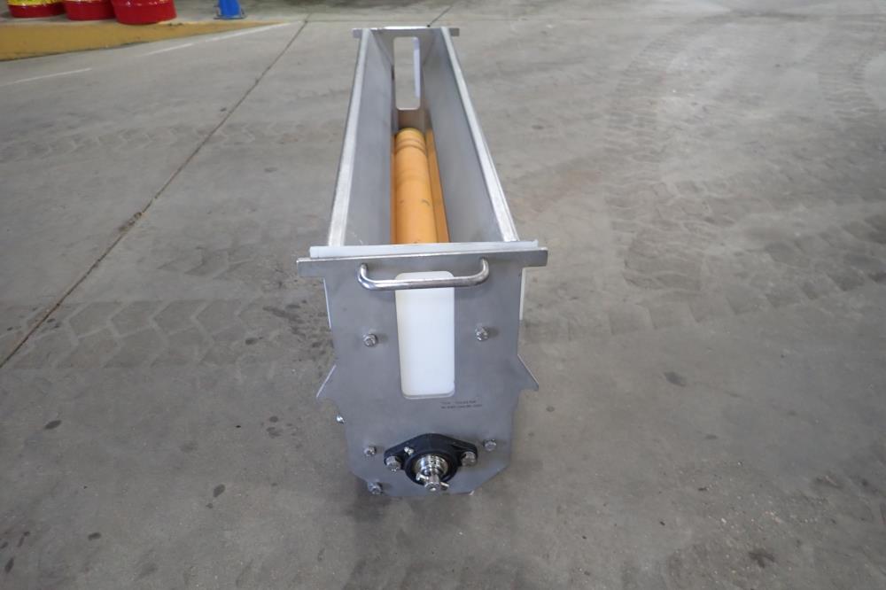 Tromp SS 41.5 in. (1000 mm) Flour Duster