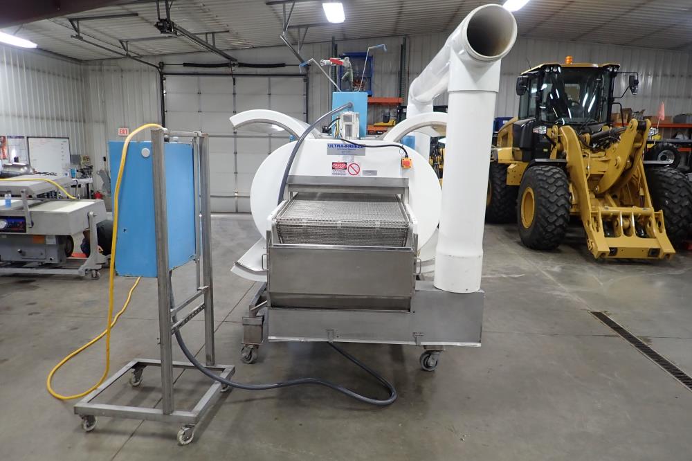 RS Cryo Equipment Inc. Ultra-Freeze cryogenic freezer