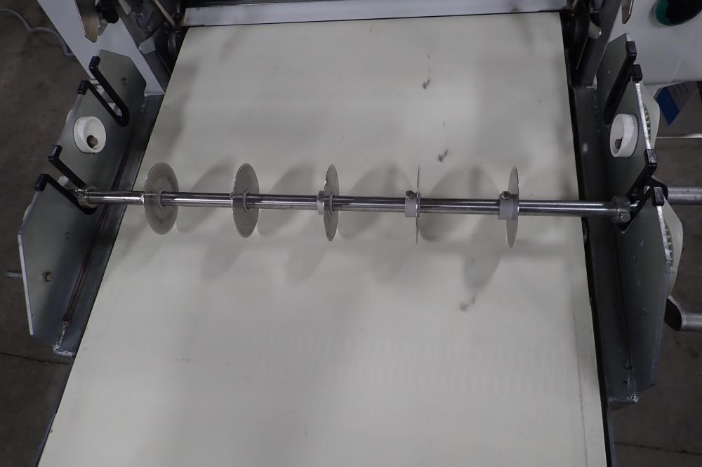Rondo Seewer 24 in. Dough Sheeter, w/ flour duster and slitter