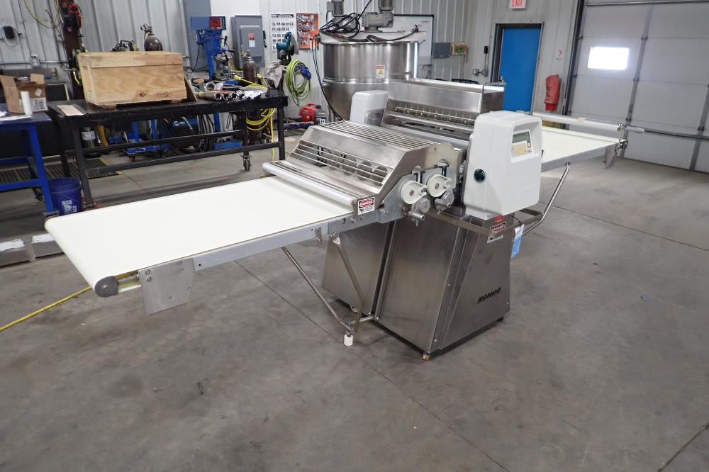 Rondo Seewer 24 in. Dough Sheeter, w/ flour duster and slitter