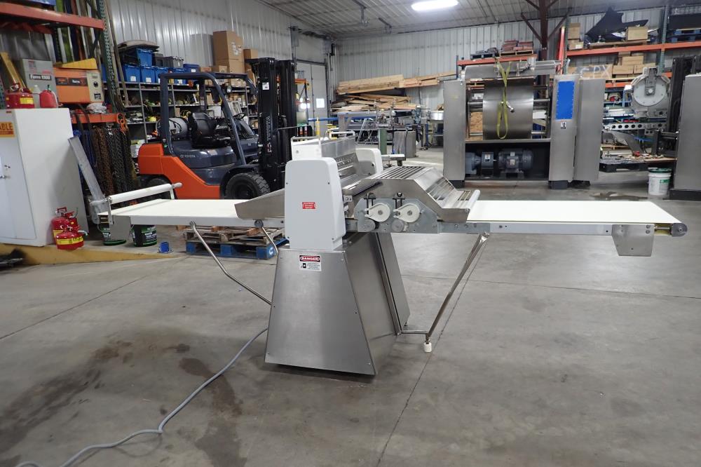 Rondo Seewer 24 in. Dough Sheeter, w/ flour duster and slitter
