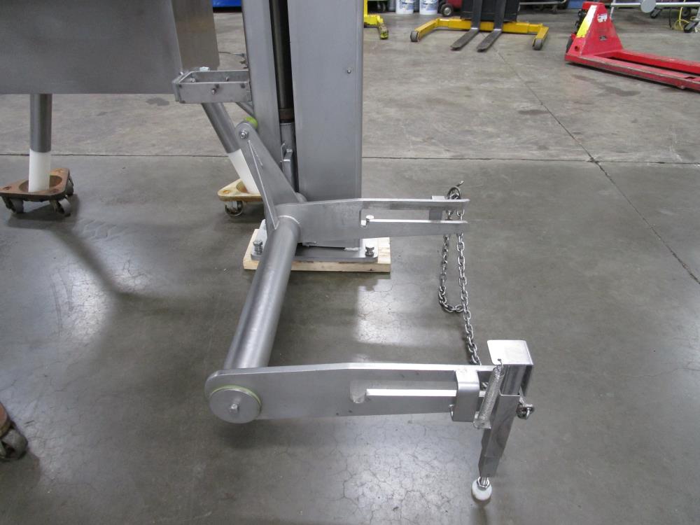 Risco Dual Paddle Blender with Bonner Column Lift