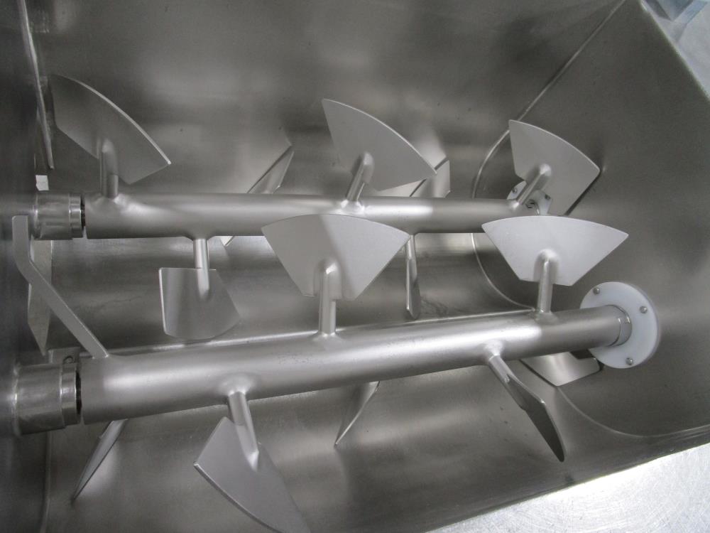 Risco Dual Paddle Blender with Bonner Column Lift