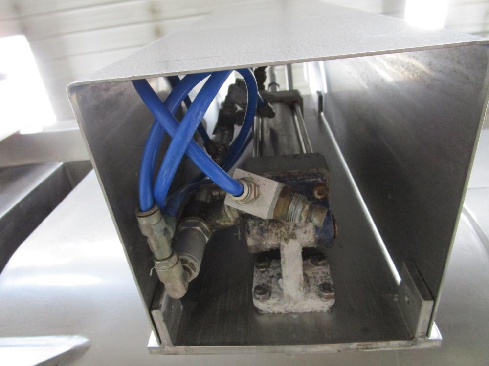 Risco Dual Paddle Blender with Bonner Column Lift