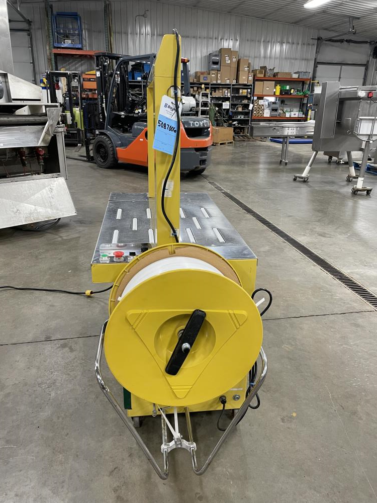 StraPack RQ-8 Strapping Machine