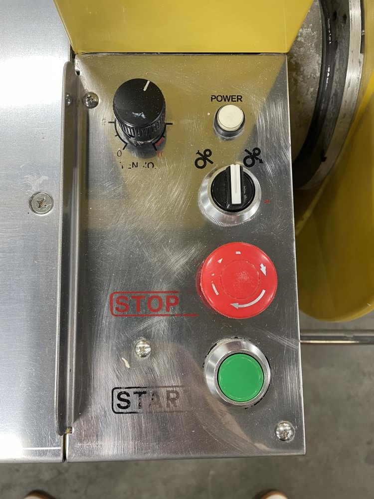 StraPack RQ-8 Strapping Machine