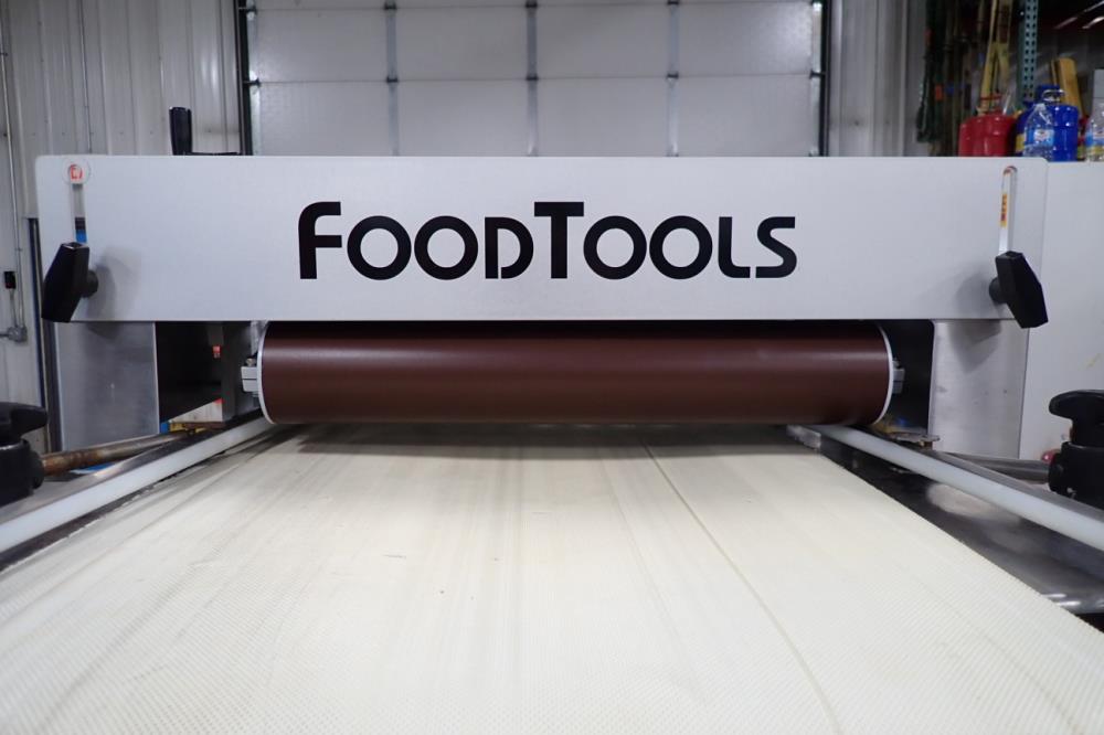 FoodTools Horizontal Layer Cake Slicer