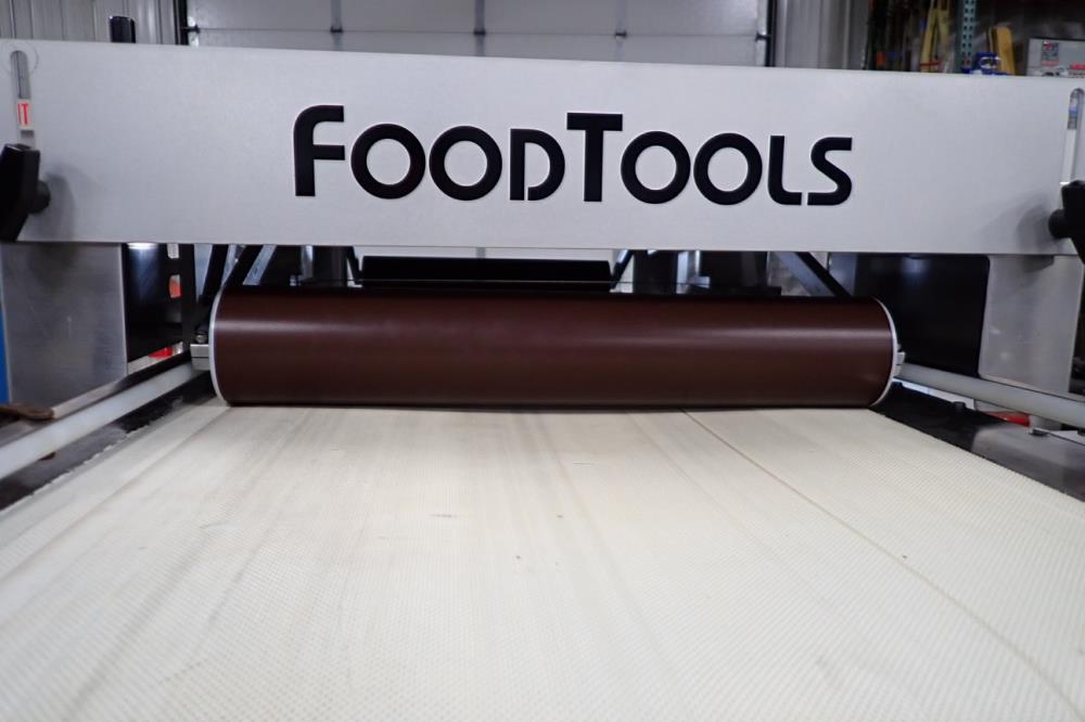 FoodTools Horizontal Layer Cake Slicer