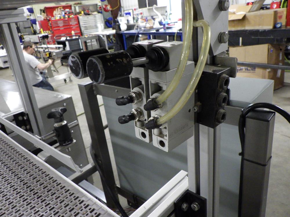 2009 Combi Case Erector