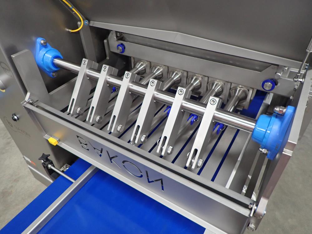 2021 Bakon 6 Piston Depositor