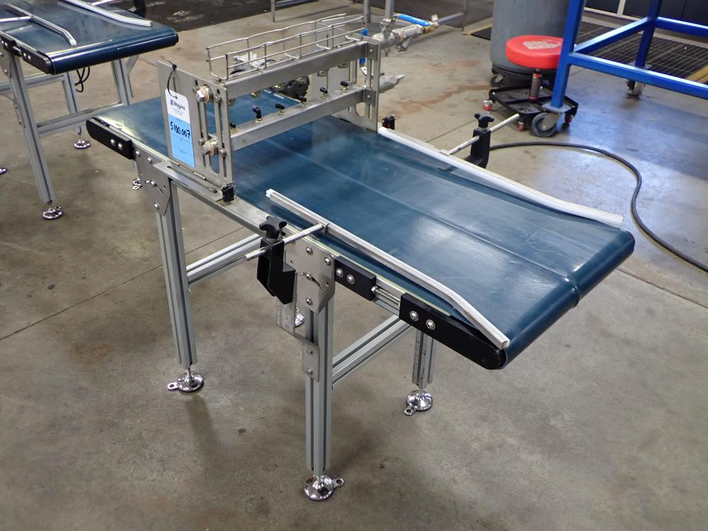 Belt Conveyor with Spray Bar