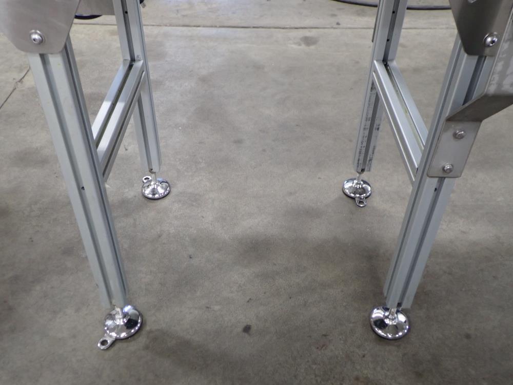 Belt Conveyor with Spray Bar