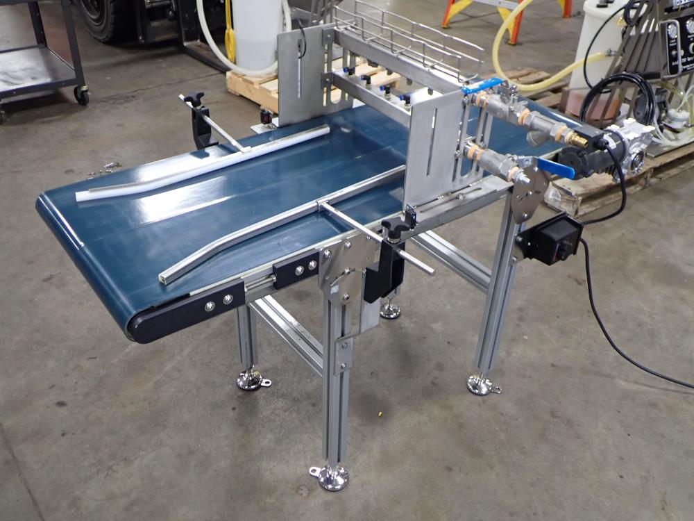 Belt Conveyor with Spray Bar