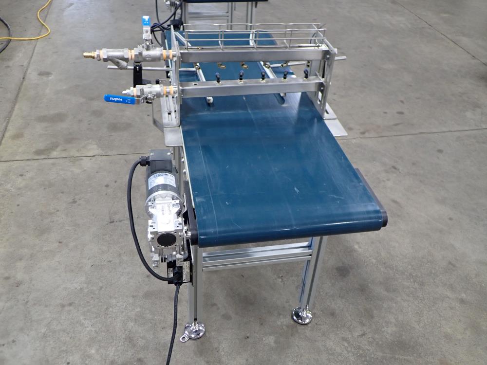 Belt Conveyor with Spray Bar