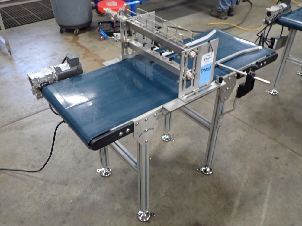 Belt Conveyor with Spray Bar