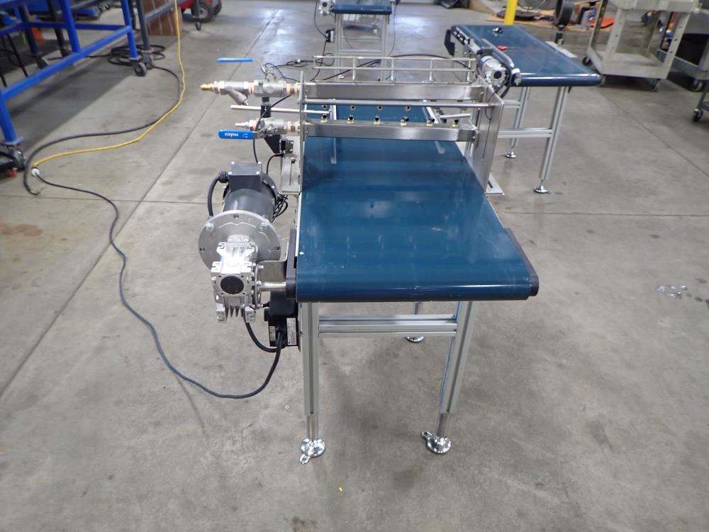 Belt Conveyor with Spray Bar