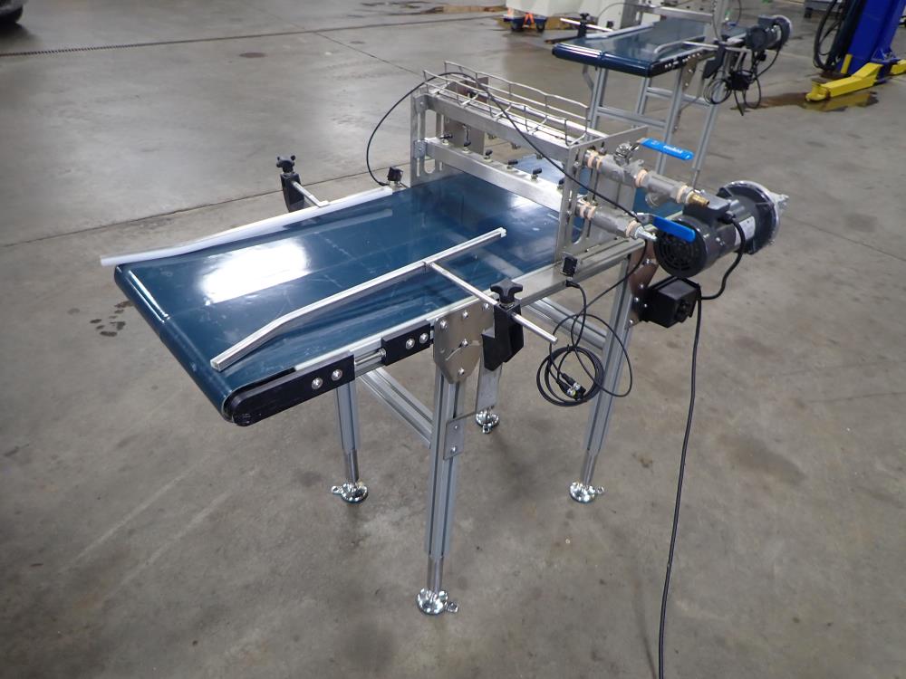 Belt Conveyor with Spray Bar