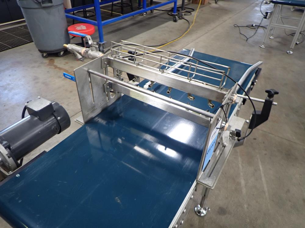 Belt Conveyor with Spray Bar