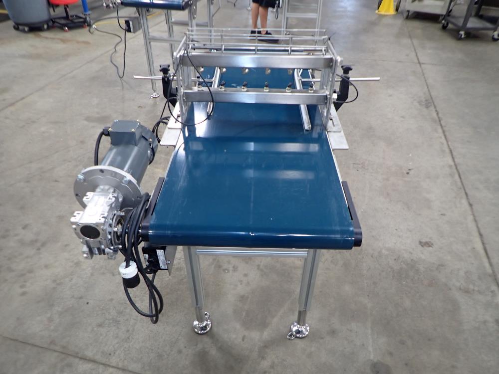 Belt Conveyor with Spray Bar