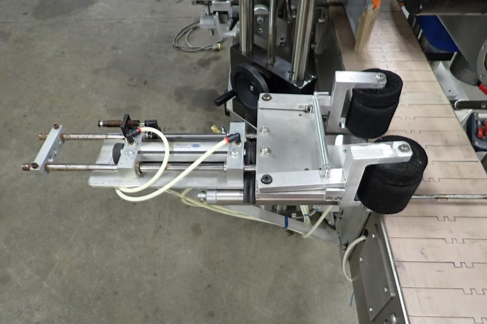 Tronics Labeling Machine