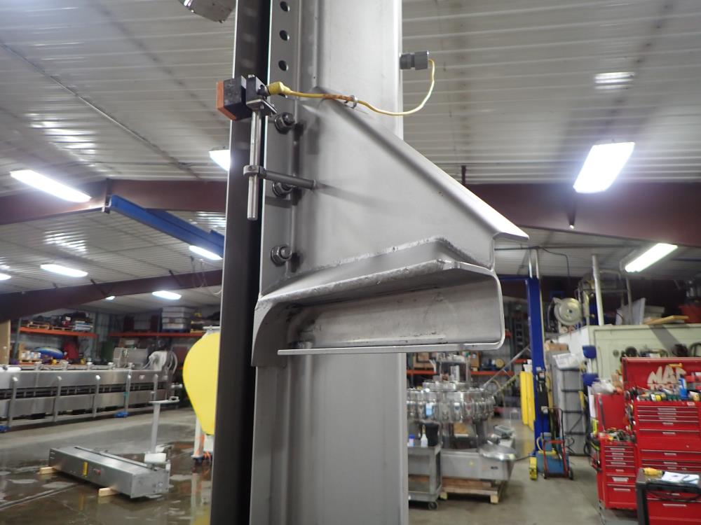 2009 Cozzini Portable Column Dumper