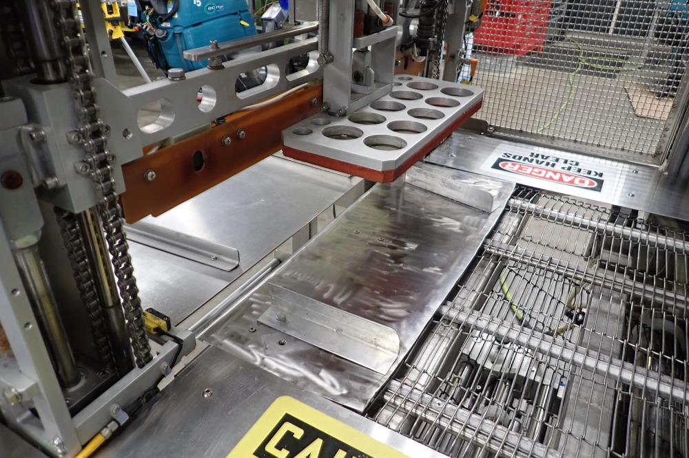 2014 American Packaging Machinery (APM) Shrink Bundler