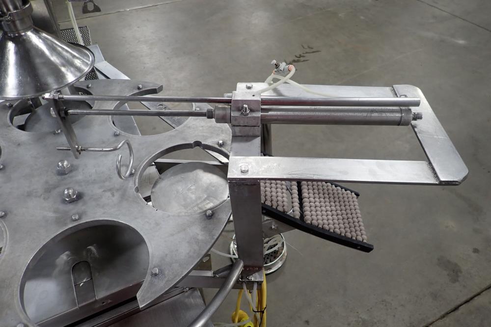 Colborne 6-Plate Cream Depositor