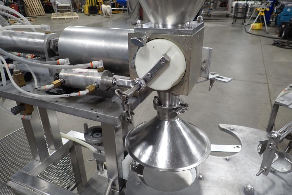 Colborne 6-Plate Cream Depositor