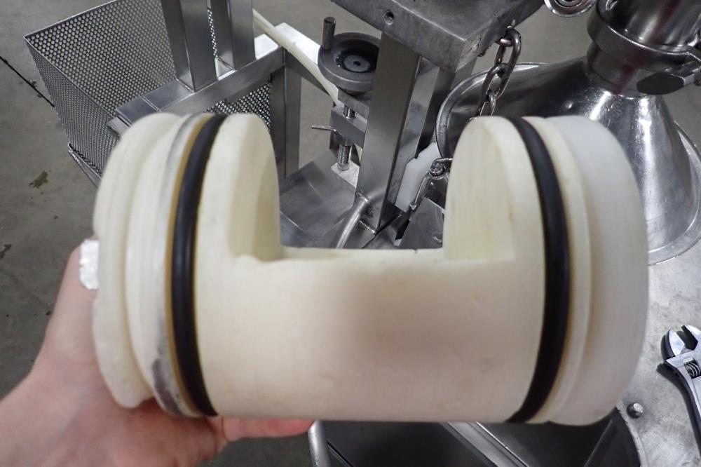 Colborne 6-Plate Cream Depositor