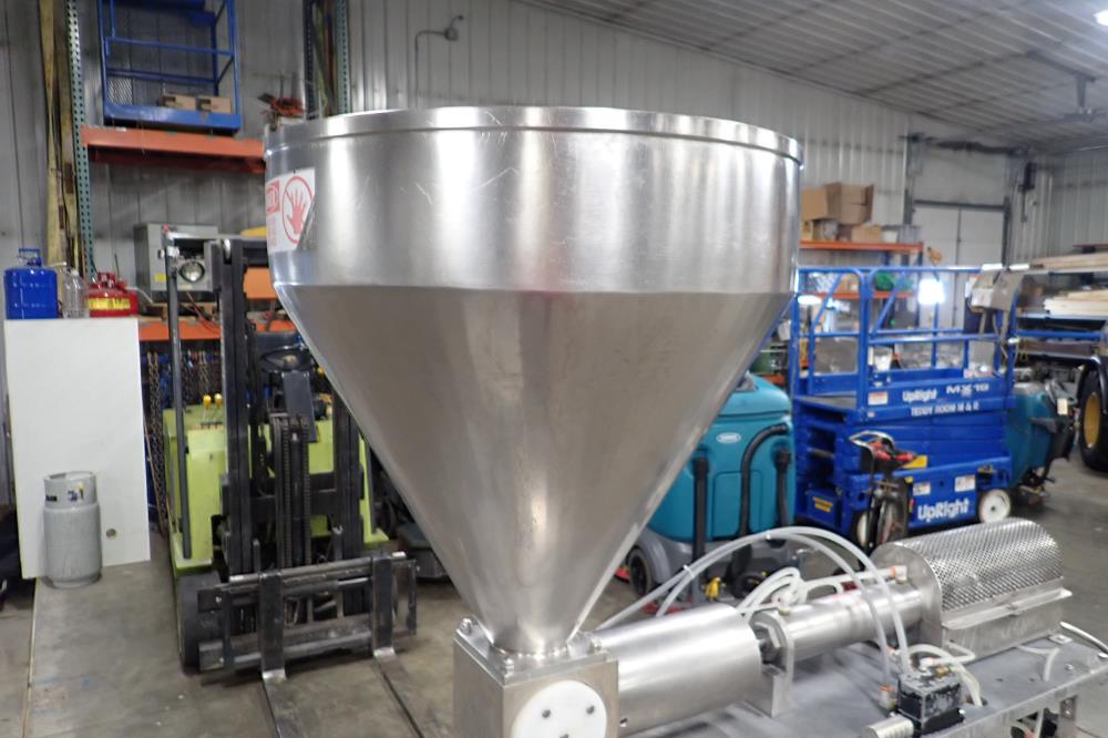 Colborne 6-Plate Cream Depositor