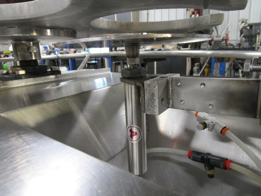 Colborne 6-Plate Cream Depositor