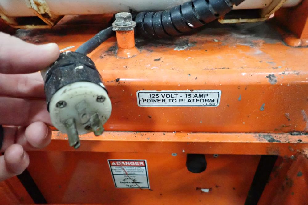 Snorkel S1930 Scissor Lift