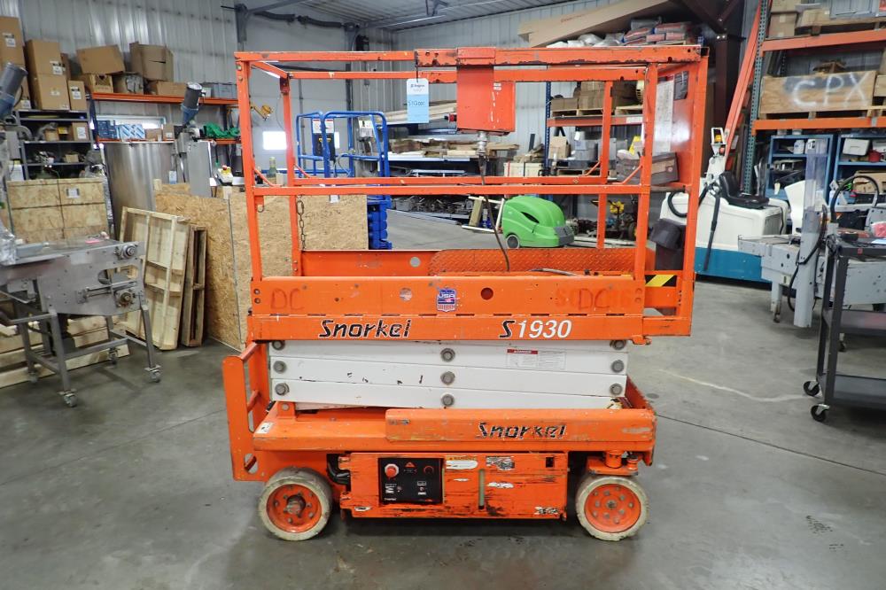 Snorkel S1930 Scissor Lift