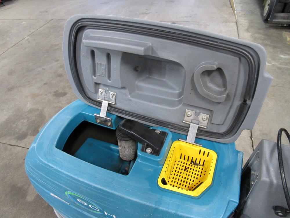 Tennant T3 Walk-Behind Floor Scrubber
