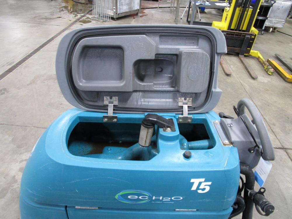 Tennant T5 Walk-Behind Floor Scrubber
