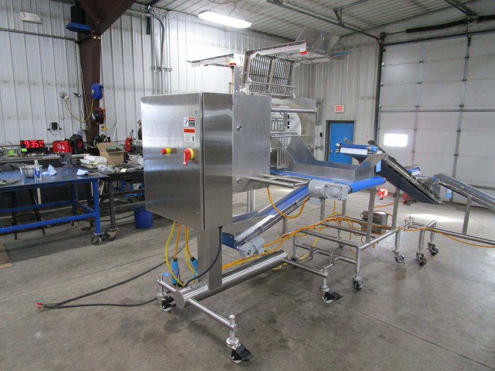 Quantum Topping Applicator with Recirculation Conveyors