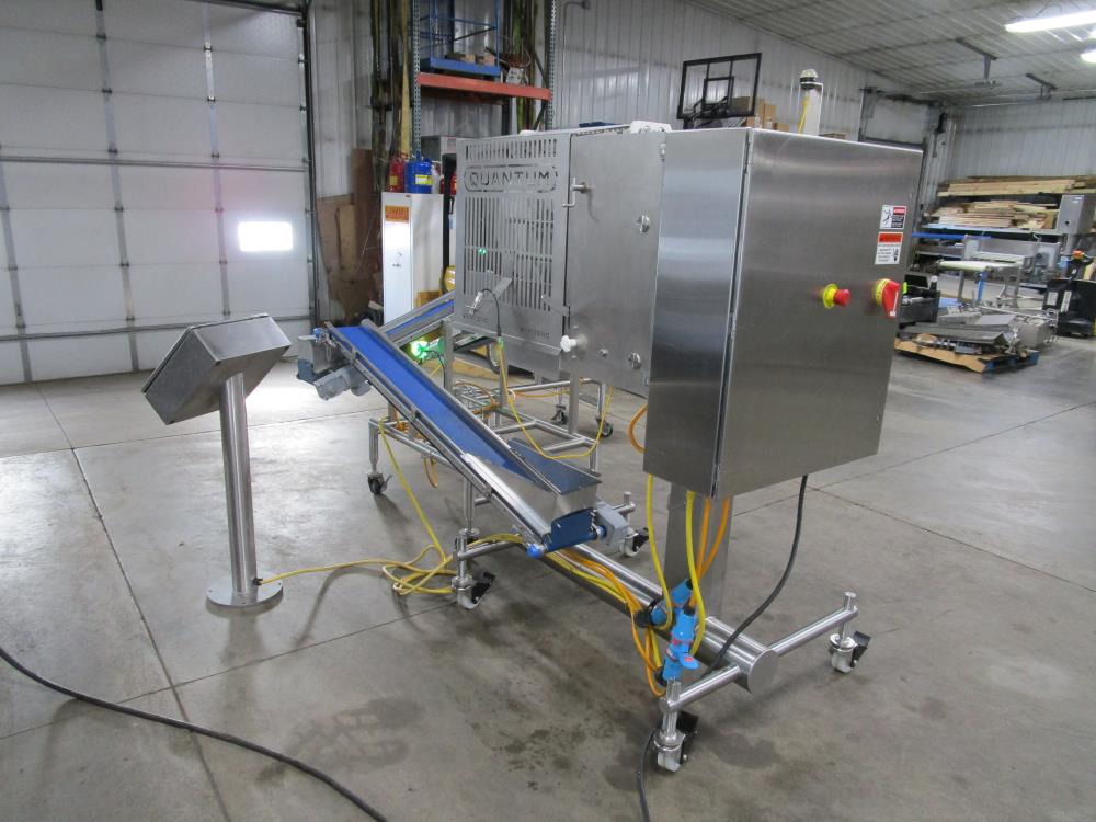 Quantum Topping Applicator with Recirculation Conveyors