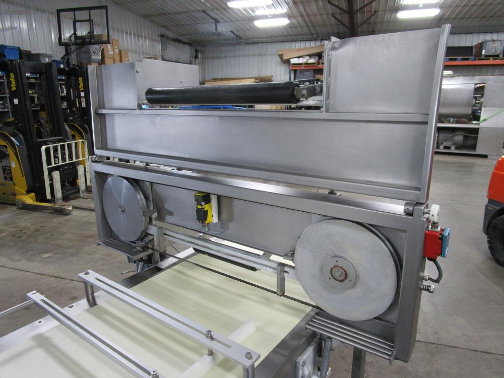 Rademaker Horizontal Layer Cake Slicer