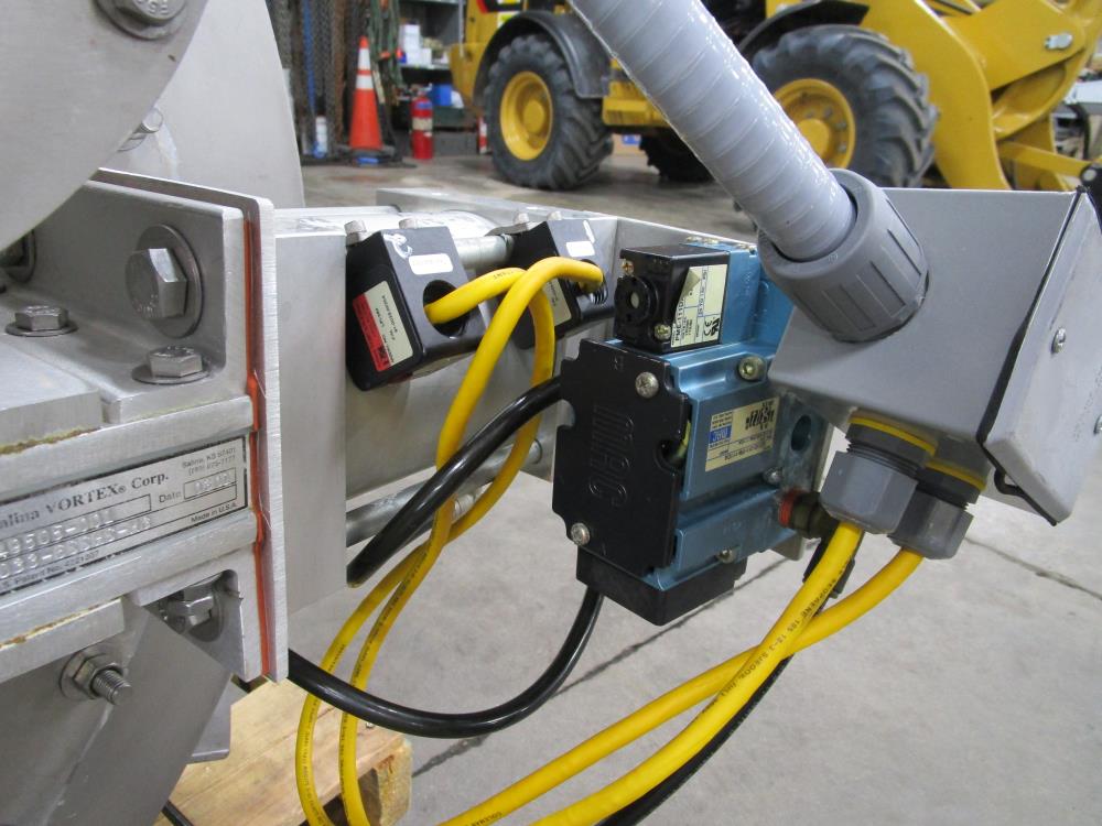 Smoot SS Scaling Hopper w/ Load Cells, Readout, and Control Panel