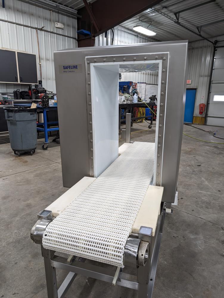 Safeline Mettler Toledo Metal Detector with Conveyor