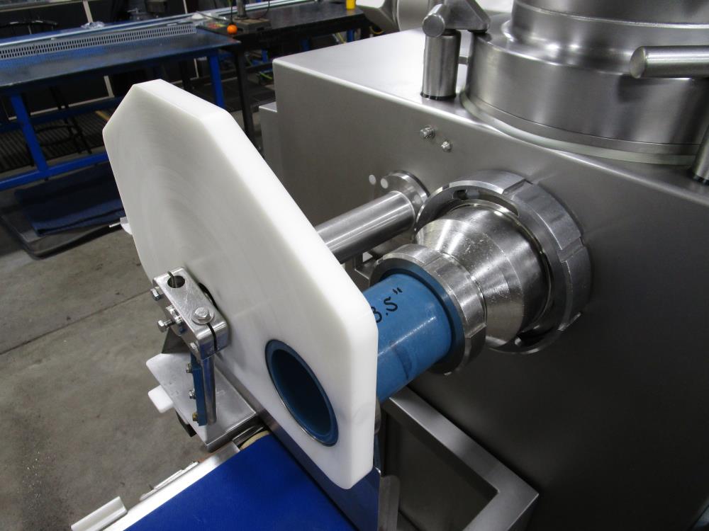 Reiser Vemag Robot HP-12E Vacuum Filler with Dough Cutoff