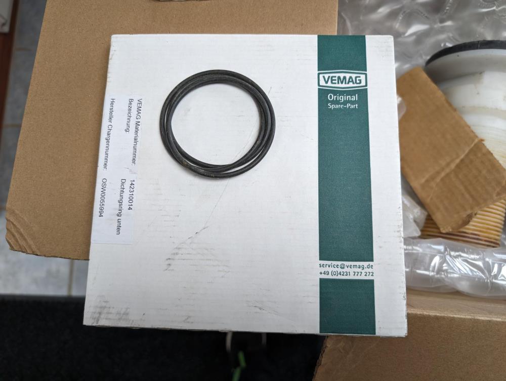 Reiser Vemag Robot HP-12E Vacuum Filler with Dough Cutoff