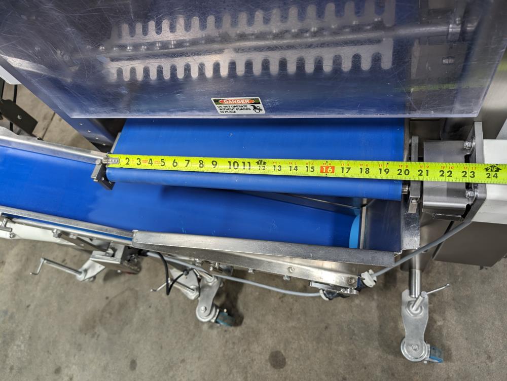 Quantum Conveyorized Topping Applicator with Reclaim Conveyor