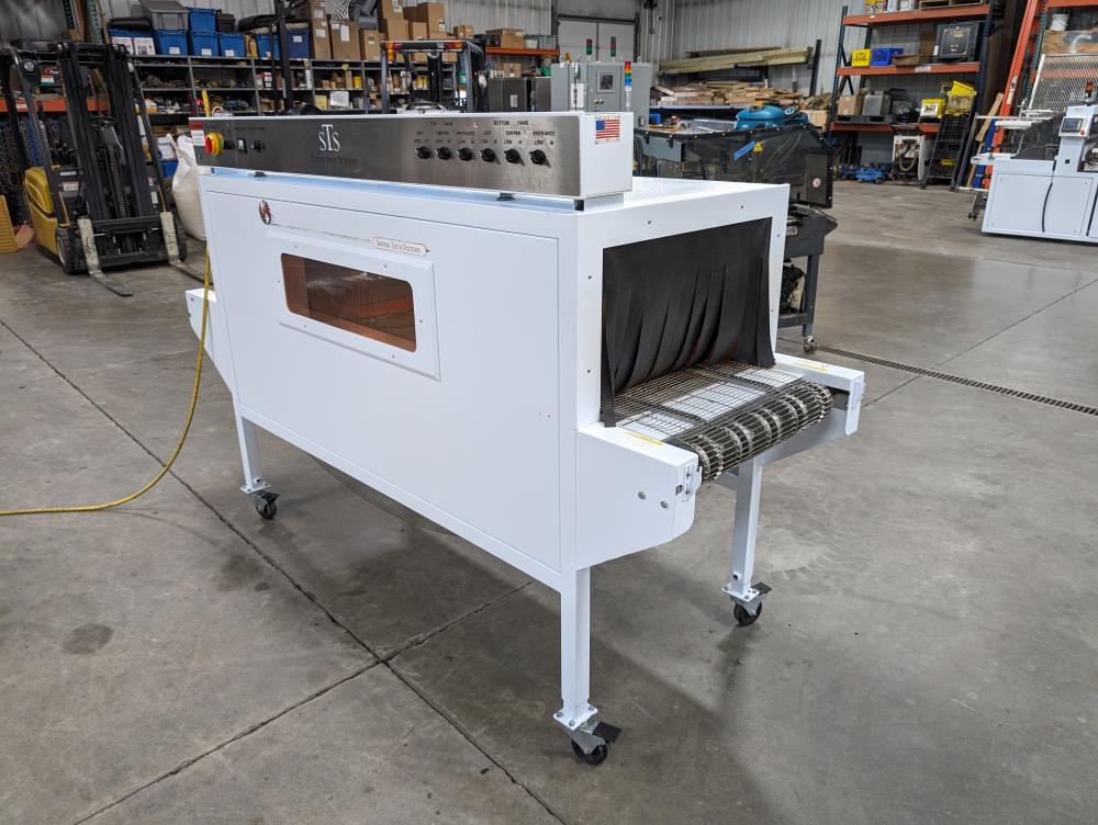 Complete Pizza Sauce Depositing and Topping Line