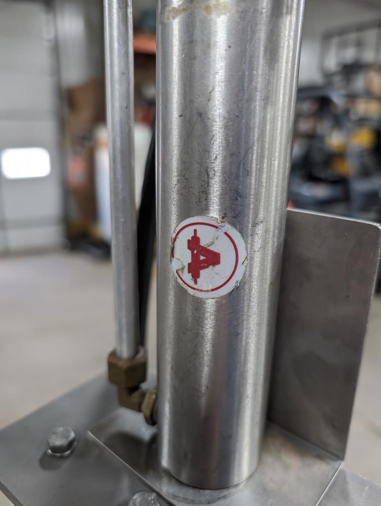 Reiser/Vemag 4 in. Pneumatic Guillotine